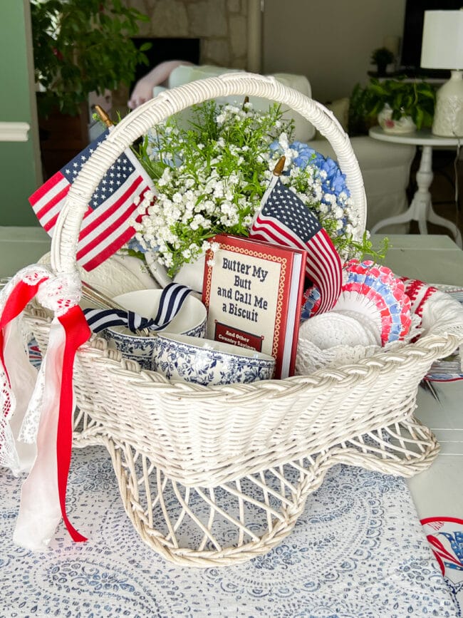 A Quick, Easy, and Practical Patriotic Centerpiece - County Road 407